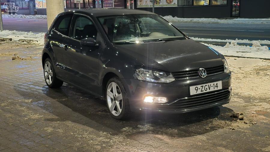 Grey Volkswagen Polo 2015 in Vilnius, with an engine capacity of 1.40 L and mileage of 297 thousand km for 5699 €, photo 4 on AUTOMOTO.COM.LV