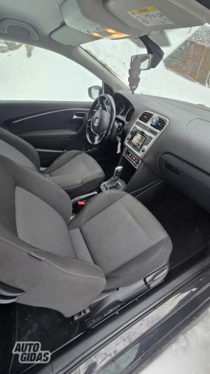 Grey Volkswagen Polo 2015 in Vilnius, with an engine capacity of 1.40 L and mileage of 297 thousand km for 5699 €, photo 14 on AUTOMOTO.COM.LV