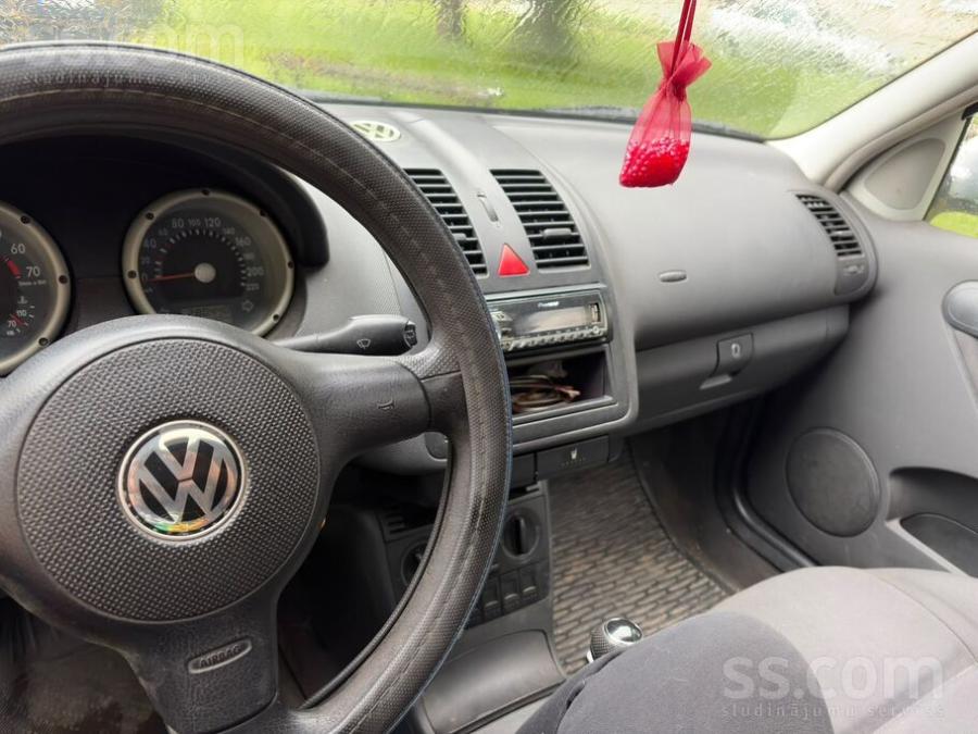 Pelēks Volkswagen Polo 1999 Daugavpils, ar dzinēja tilpumu 1.40 L un nobraukumu 280 tūkst. km par 1250 €, foto 9 vietnē AUTOMOTO.COM.LV