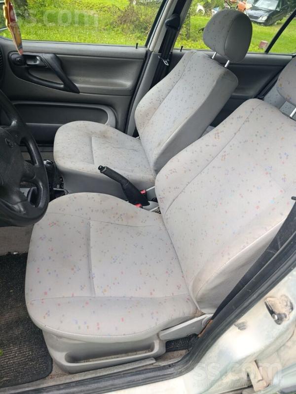 Grey Volkswagen Polo 1999 in Cesis, with an engine capacity of 1.40 L and mileage of 233 thousand km for 550 €, photo 6 on AUTOMOTO.COM.LV