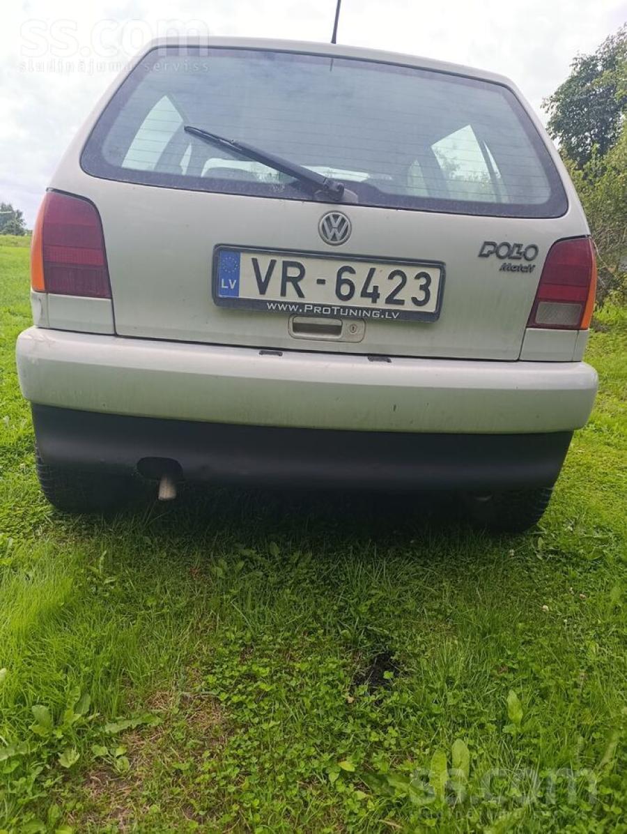 Grey Volkswagen Polo 1999 in Cesis, with an engine capacity of 1.40 L and mileage of 233 thousand km for 550 €, photo 9 on AUTOMOTO.COM.LV