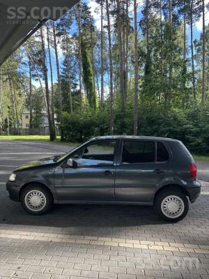 Grey Volkswagen Polo 2000 in Jurmala, with an engine capacity of 1.40 L and mileage of 338 thousand km for 750 €, photo 3 on AUTOMOTO.COM.LV