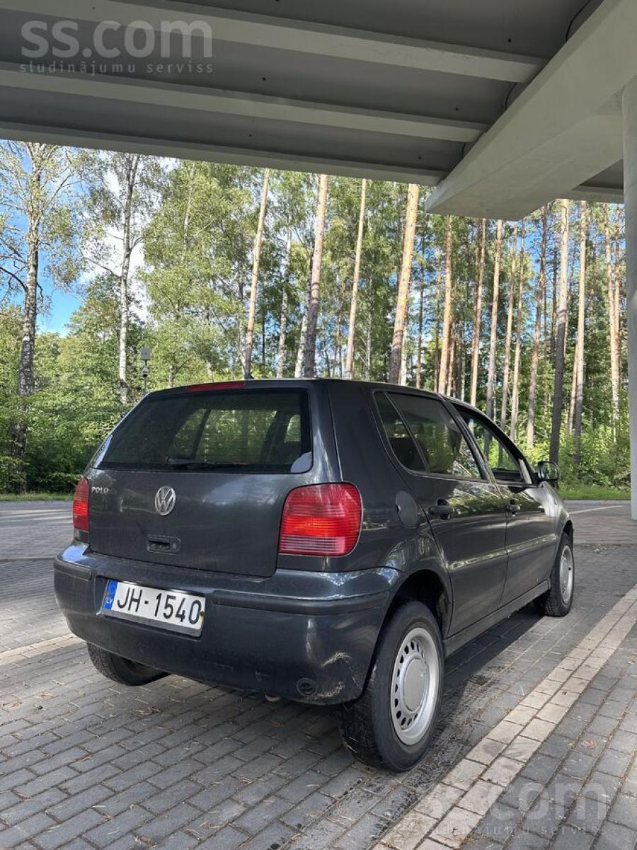 Grey Volkswagen Polo 2000 in Jurmala, with an engine capacity of 1.40 L and mileage of 338 thousand km for 750 €, photo 5 on AUTOMOTO.COM.LV