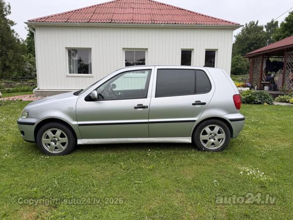 Grey Volkswagen Polo 2001 in Tallinn, with an engine capacity of 1.40 L and mileage of 197 thousand km for 900 €, photo 1 on AUTOMOTO.COM.LV