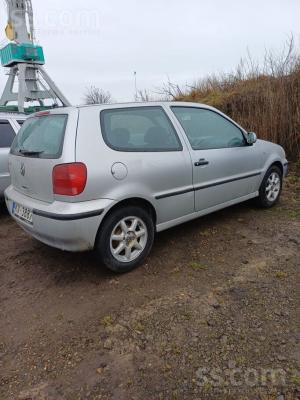 Pelēks Volkswagen Polo 2001 Liepāja, ar dzinēja tilpumu 1.40 L un nobraukumu 301 tūkst. km par 700 €, foto 5 vietnē AUTOMOTO.COM.LV