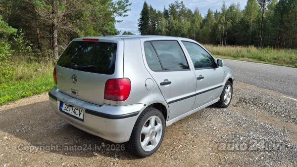 Pelēks Volkswagen Polo 2001 Tallina, ar dzinēja tilpumu 1.40 L un nobraukumu 150 tūkst. km par 1500 €, foto 6 vietnē AUTOMOTO.COM.LV