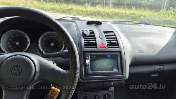 Pelēks Volkswagen Polo 2001 Tallina, ar dzinēja tilpumu 1.40 L un nobraukumu 150 tūkst. km par 1500 €, foto 11 vietnē AUTOMOTO.COM.LV