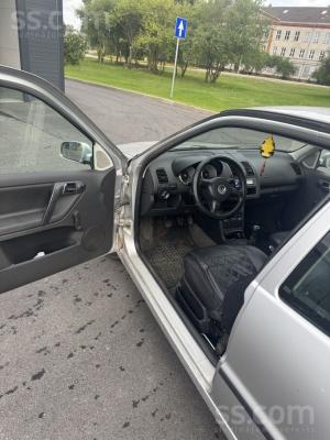 Pelēks Volkswagen Polo 2001 Liepāja, ar dzinēja tilpumu 1.40 L un nobraukumu 303 tūkst. km par 700 €, foto 8 vietnē AUTOMOTO.COM.LV
