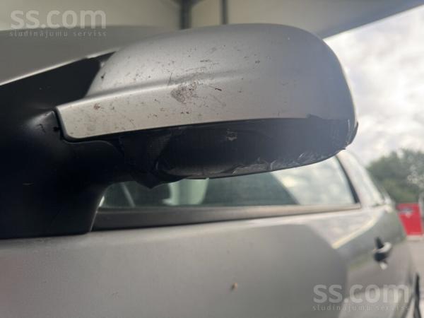 Pelēks Volkswagen Polo 2001 Liepāja, ar dzinēja tilpumu 1.40 L un nobraukumu 303 tūkst. km par 700 €, foto 9 vietnē AUTOMOTO.COM.LV