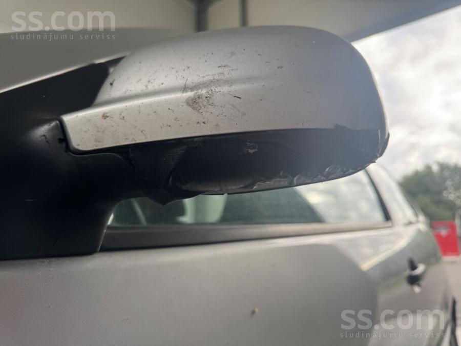Pelēks Volkswagen Polo 2001 Liepāja, ar dzinēja tilpumu 1.40 L un nobraukumu 303 tūkst. km par 700 €, foto 9 vietnē AUTOMOTO.COM.LV