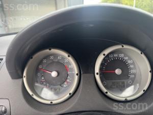 Pelēks Volkswagen Polo 2001 Liepāja, ar dzinēja tilpumu 1.40 L un nobraukumu 303 tūkst. km par 700 €, foto 10 vietnē AUTOMOTO.COM.LV