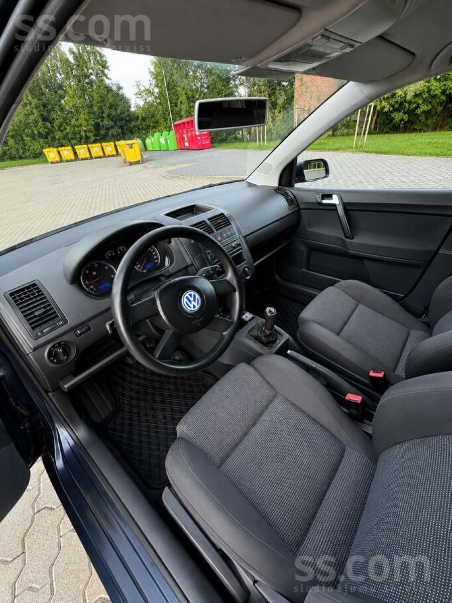 Grey Volkswagen Polo 2002 in Saldus, with an engine capacity of 1.90 L and mileage of 247 thousand km for 1555 €, photo 5 on AUTOMOTO.COM.LV