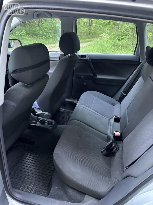 Pelēks Volkswagen Polo 2002 Viļņa, ar dzinēja tilpumu 1.20 L un nobraukumu 197 tūkst. km par 800 €, foto 7 vietnē AUTOMOTO.COM.LV
