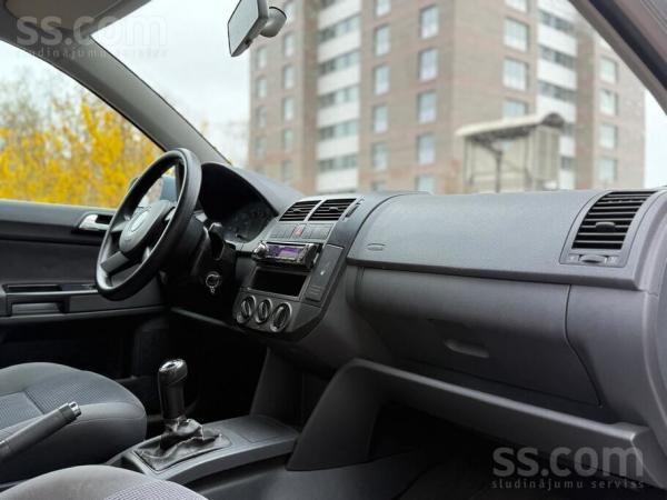 Grey Volkswagen Polo 2002 in Riga, with an engine capacity of 1.90 L and mileage of 0 thousand km for 2400 €, photo 5 on AUTOMOTO.COM.LV