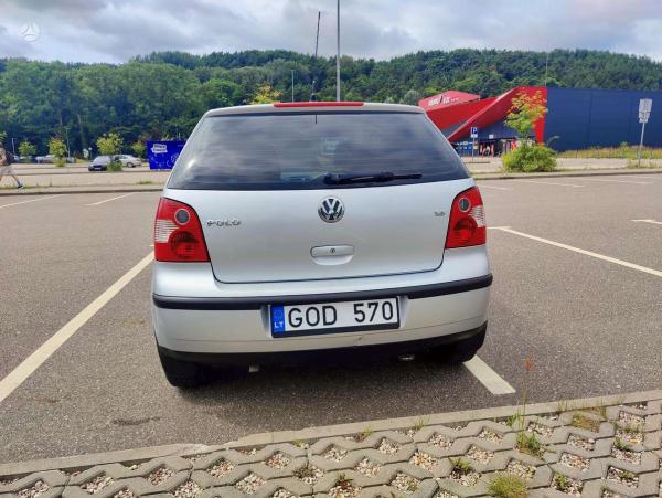 Grey Volkswagen Polo 2002 in Vilnius, with an engine capacity of 1.40 L and mileage of 205 thousand km for 950 €, photo 3 on AUTOMOTO.COM.LV
