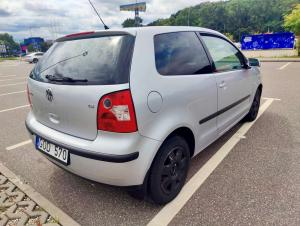 Grey Volkswagen Polo 2002 in Vilnius, with an engine capacity of 1.40 L and mileage of 205 thousand km for 950 €, photo 5 on AUTOMOTO.COM.LV