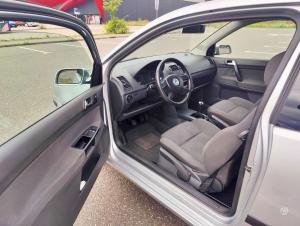 Grey Volkswagen Polo 2002 in Vilnius, with an engine capacity of 1.40 L and mileage of 205 thousand km for 950 €, photo 10 on AUTOMOTO.COM.LV