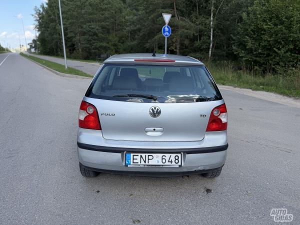Grey Volkswagen Polo 2002 in Ukmerge, with an engine capacity of 1.40 L and mileage of 341 thousand km for 800 €, photo 4 on AUTOMOTO.COM.LV