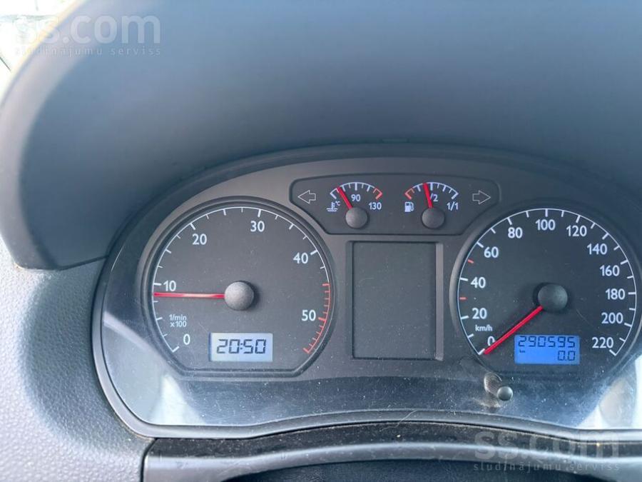 Pelēks Volkswagen Polo 2002 Jēkabpils, ar dzinēja tilpumu 1.90 L un nobraukumu 29 tūkst. km par 1000 €, foto 4 vietnē AUTOMOTO.COM.LV