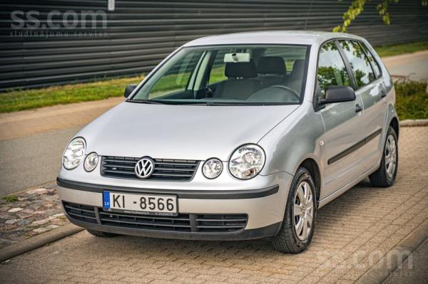 Grey Volkswagen Polo 2002 in Riga, with an engine capacity of 1.20 L and mileage of 142 thousand km for 990 €, photo 1 on AUTOMOTO.COM.LV