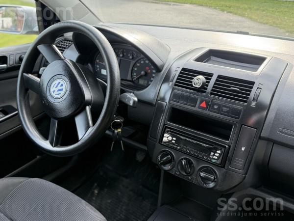 Grey Volkswagen Polo 2002 in Ventspils, with an engine capacity of 1.40 L and mileage of 208 thousand km for 850 €, photo 7 on AUTOMOTO.COM.LV