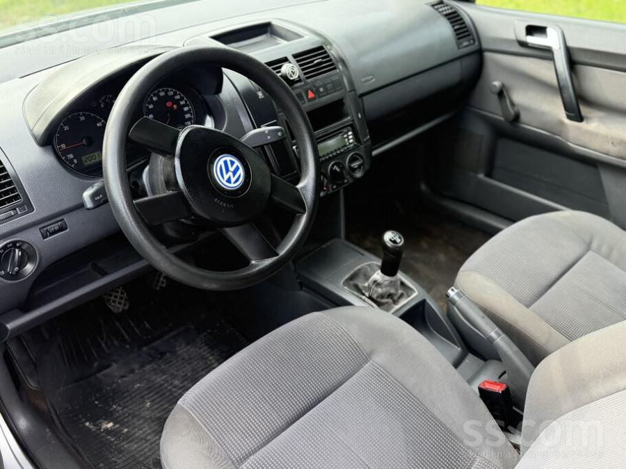 Pelēks Volkswagen Polo 2002 Kuldīga, ar dzinēja tilpumu 1.40 L un nobraukumu 208 tūkst. km par 750 €, foto 6 vietnē AUTOMOTO.COM.LV