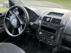 Pelēks Volkswagen Polo 2002 Kuldīga, ar dzinēja tilpumu 1.40 L un nobraukumu 208 tūkst. km par 750 €, foto 7 vietnē AUTOMOTO.COM.LV