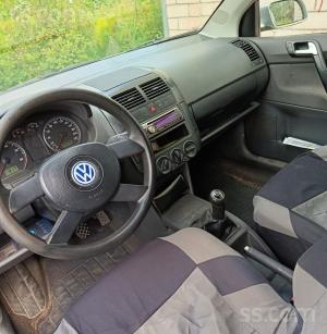 Grey Volkswagen Polo 2002 in Daugavpils, with an engine capacity of 1.20 L and mileage of 293 thousand km for 750 €, photo 5 on AUTOMOTO.COM.LV
