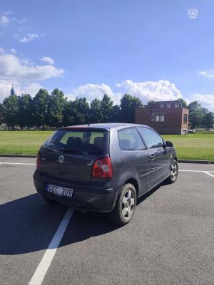 Grey Volkswagen Polo 2003 in Kaunas, with an engine capacity of 1.20 L and mileage of 246 thousand km for 550 €, photo 4 on AUTOMOTO.COM.LV