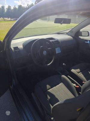 Grey Volkswagen Polo 2003 in Kaunas, with an engine capacity of 1.20 L and mileage of 246 thousand km for 550 €, photo 6 on AUTOMOTO.COM.LV