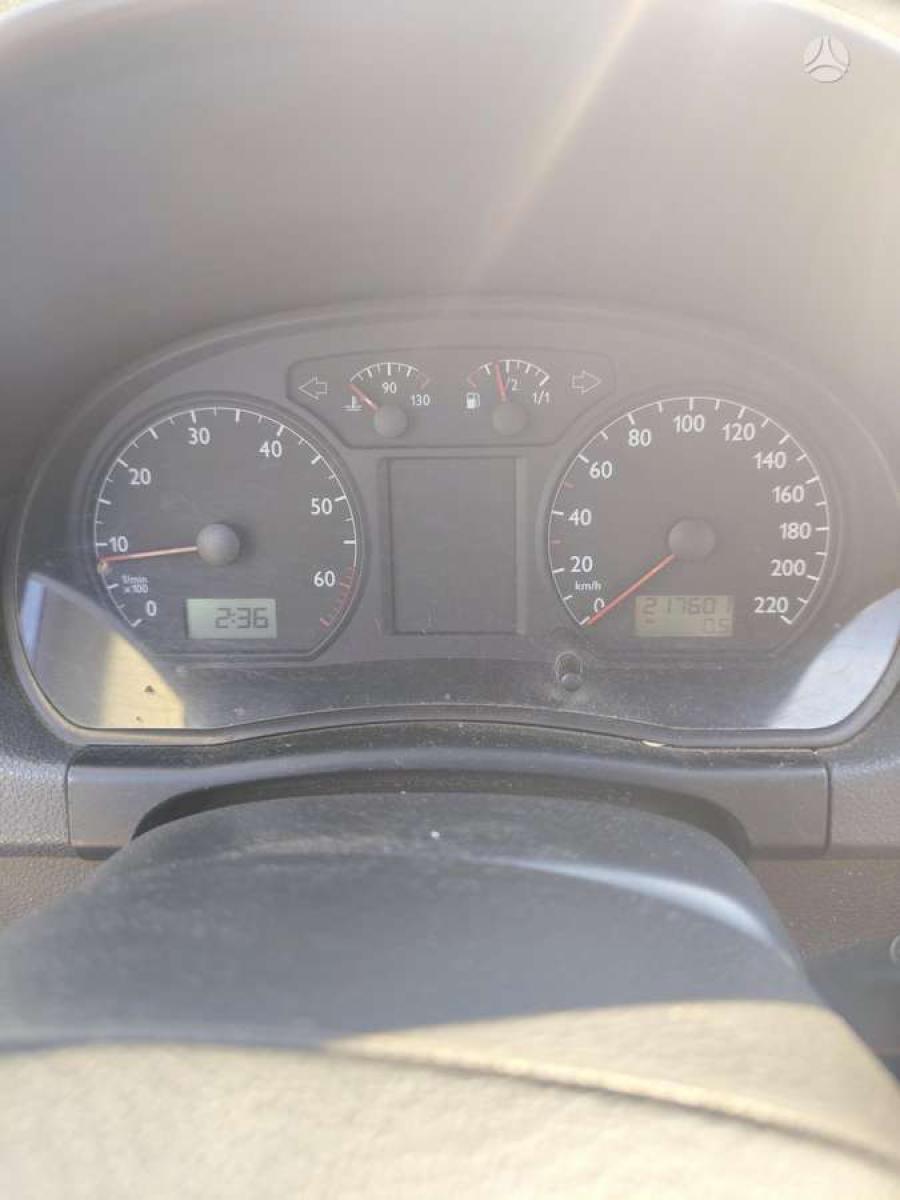 Grey Volkswagen Polo 2003 in Kaunas, with an engine capacity of 1.20 L and mileage of 246 thousand km for 550 €, photo 7 on AUTOMOTO.COM.LV