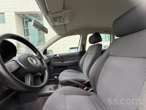 Pelēks Volkswagen Polo 2003 Rīga, ar dzinēja tilpumu 1.40 L un nobraukumu 0 tūkst. km par 1200 €, foto 3 vietnē AUTOMOTO.COM.LV