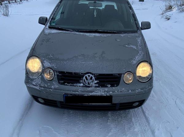 Grey Volkswagen Polo 2004 in Vilnius, with an engine capacity of 1.40 L and mileage of 137 thousand km for 1950 €, photo 2 on AUTOMOTO.COM.LV
