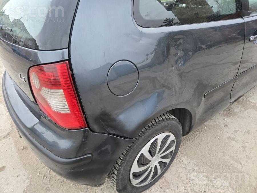 Pelēks Volkswagen Polo 2004 Rīga, ar dzinēja tilpumu 1.20 L un nobraukumu 243 tūkst. km par 600 €, foto 5 vietnē AUTOMOTO.COM.LV