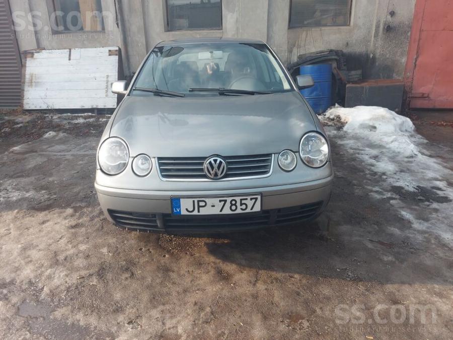 Pelēks Volkswagen Polo 2004 Rīga, ar dzinēja tilpumu 1.40 L un nobraukumu 416 tūkst. km par 1000 €, foto 3 vietnē AUTOMOTO.COM.LV