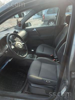 Pelēks Volkswagen Polo 2004 Rīga, ar dzinēja tilpumu 1.40 L un nobraukumu 416 tūkst. km par 1000 €, foto 7 vietnē AUTOMOTO.COM.LV