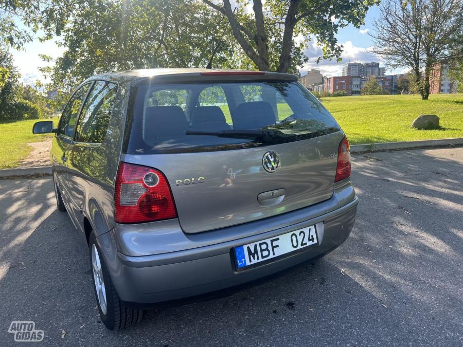 Grey Volkswagen Polo 2004 in Vilnius, with an engine capacity of 1.40 L and mileage of 231 thousand km for 1100 €, photo 3 on AUTOMOTO.COM.LV