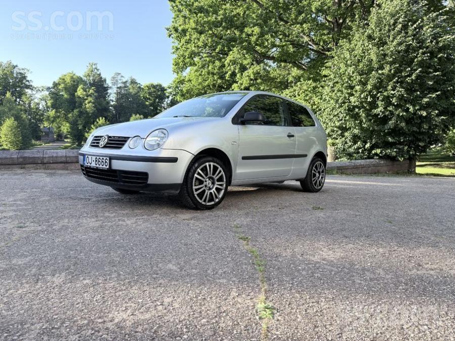 Pelēks Volkswagen Polo 2004 Gulbene, ar dzinēja tilpumu 1.20 L un nobraukumu 176 tūkst. km par 1400 €, foto 1 vietnē AUTOMOTO.COM.LV