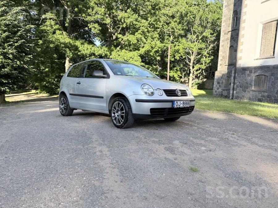 Pelēks Volkswagen Polo 2004 Gulbene, ar dzinēja tilpumu 1.20 L un nobraukumu 176 tūkst. km par 1400 €, foto 3 vietnē AUTOMOTO.COM.LV