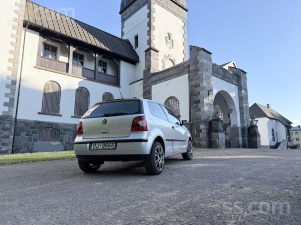 Pelēks Volkswagen Polo 2004 Gulbene, ar dzinēja tilpumu 1.20 L un nobraukumu 176 tūkst. km par 1400 €, foto 3 vietnē AUTOMOTO.COM.LV