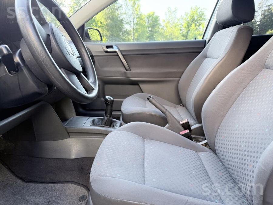 Pelēks Volkswagen Polo 2004 Gulbene, ar dzinēja tilpumu 1.20 L un nobraukumu 176 tūkst. km par 1400 €, foto 8 vietnē AUTOMOTO.COM.LV
