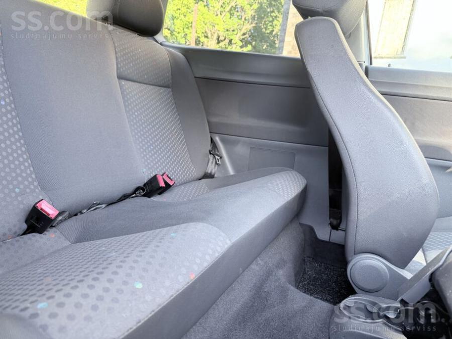 Pelēks Volkswagen Polo 2004 Gulbene, ar dzinēja tilpumu 1.20 L un nobraukumu 176 tūkst. km par 1400 €, foto 10 vietnē AUTOMOTO.COM.LV
