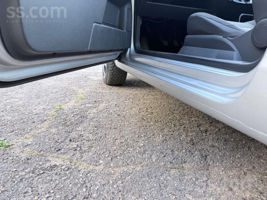 Pelēks Volkswagen Polo 2004 Gulbene, ar dzinēja tilpumu 1.20 L un nobraukumu 176 tūkst. km par 1400 €, foto 15 vietnē AUTOMOTO.COM.LV