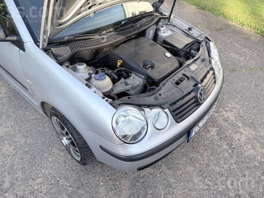 Pelēks Volkswagen Polo 2004 Gulbene, ar dzinēja tilpumu 1.20 L un nobraukumu 176 tūkst. km par 1400 €, foto 16 vietnē AUTOMOTO.COM.LV