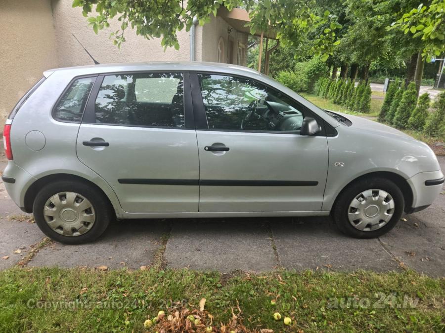 Grey Volkswagen Polo 2004 in Tartu, with an engine capacity of 1.40 L and mileage of 207 thousand km for 1100 €, photo 5 on AUTOMOTO.COM.LV