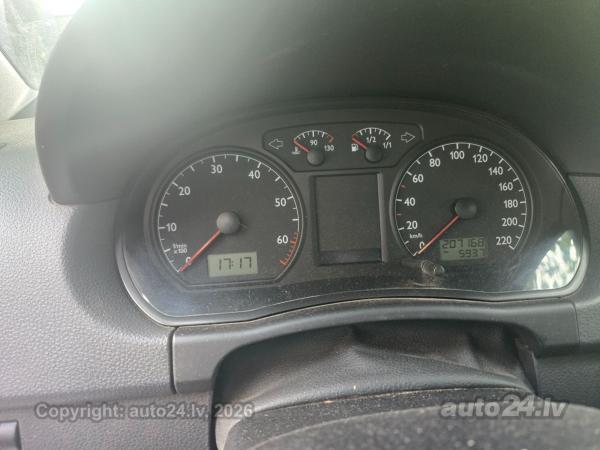 Серый Фольксваген Поло 2004 в Тарту, объемом двигателя 1.40 л и пробегом 207 тыс. км за 1100 €, фото 8 на AUTOMOTO.COM.LV