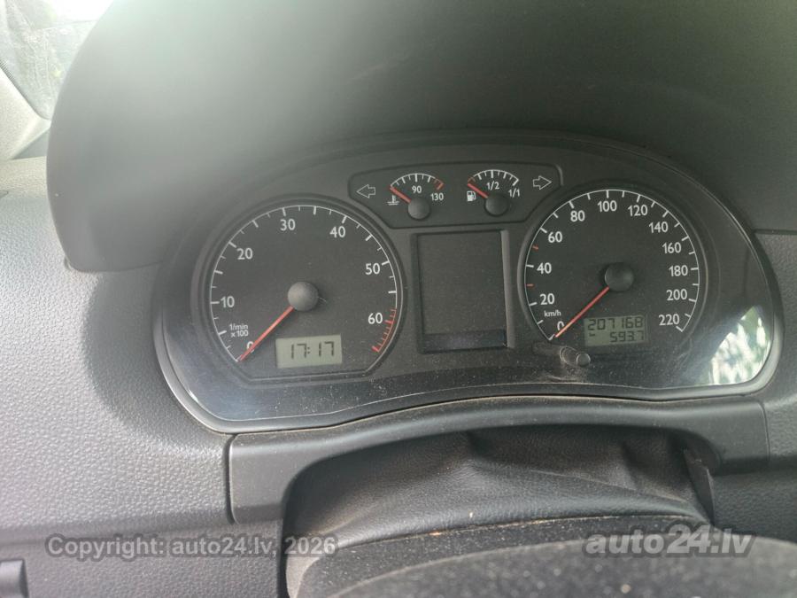 Grey Volkswagen Polo 2004 in Tartu, with an engine capacity of 1.40 L and mileage of 207 thousand km for 1100 €, photo 9 on AUTOMOTO.COM.LV