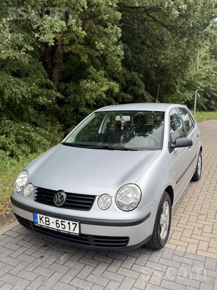 Grey Volkswagen Polo 2004 in Kuldiga, with an engine capacity of 1.20 L and mileage of 238 thousand km for 1300 €, photo 3 on AUTOMOTO.COM.LV