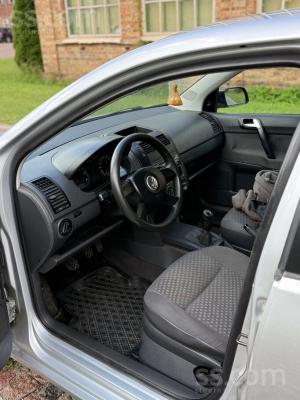 Grey Volkswagen Polo 2004 in Kuldiga, with an engine capacity of 1.20 L and mileage of 238 thousand km for 1300 €, photo 11 on AUTOMOTO.COM.LV