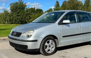 Grey Volkswagen Polo 2004 in Klaipeda, with an engine capacity of 1.40 L and mileage of 202 thousand km for 1399 €, photo 5 on AUTOMOTO.COM.LV